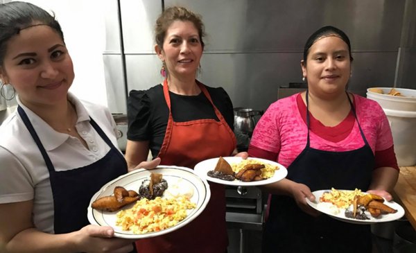 ¡Púchica! Conoce Mi Cocinita Chapina ubicado en Los Ángeles